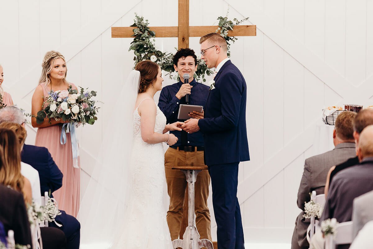 Cheat Sheet for Tipping Wedding Vendors - lovelyweddingskc.com