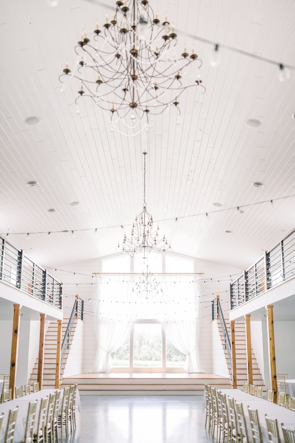 26 Beautiful Barn Wedding Venues in Kansas City - lovelyweddingskc.com